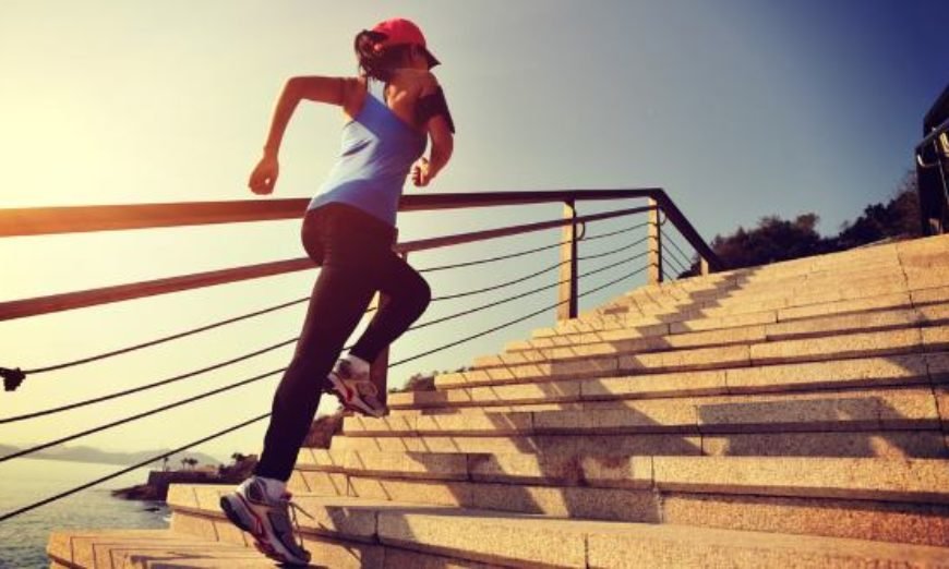 Subir escada é nova moda para emagrecer em tempos de crise